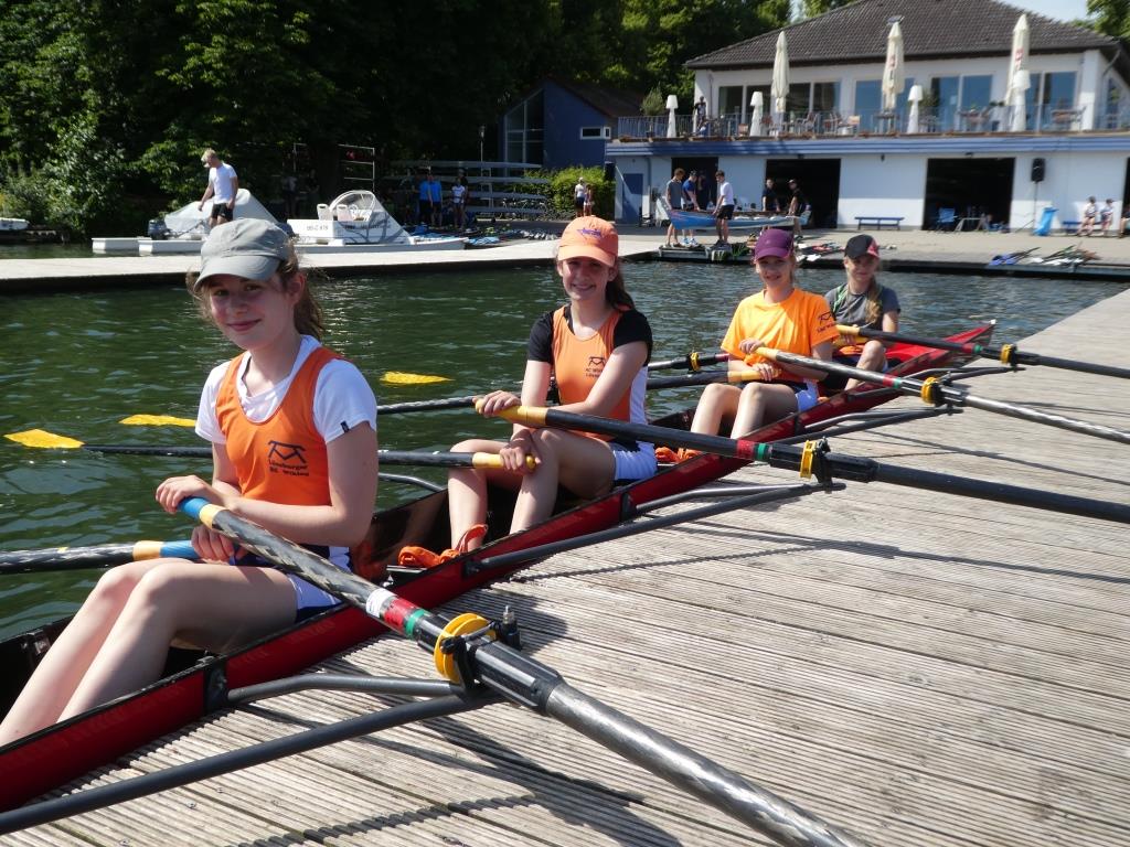 Spannende Rennen bei Jugend trainiert für Olympia - RC Wiking